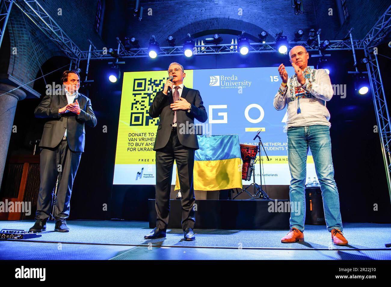 Jorrit Snijder, rector of Breda University of Applied Sciences (left ...