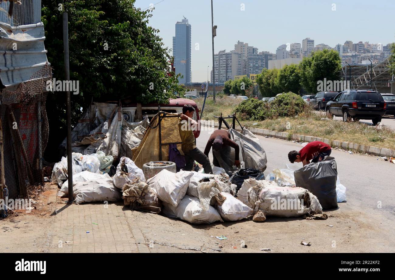 Beirut lebanon christian muslims poverty line syrian refugees c hi-res ...