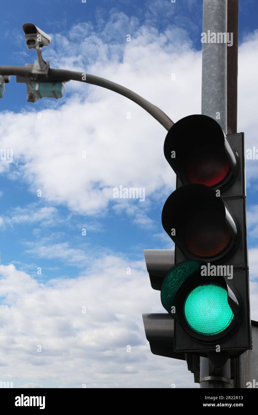 Modern traffic light hi-res stock photography and images - Alamy