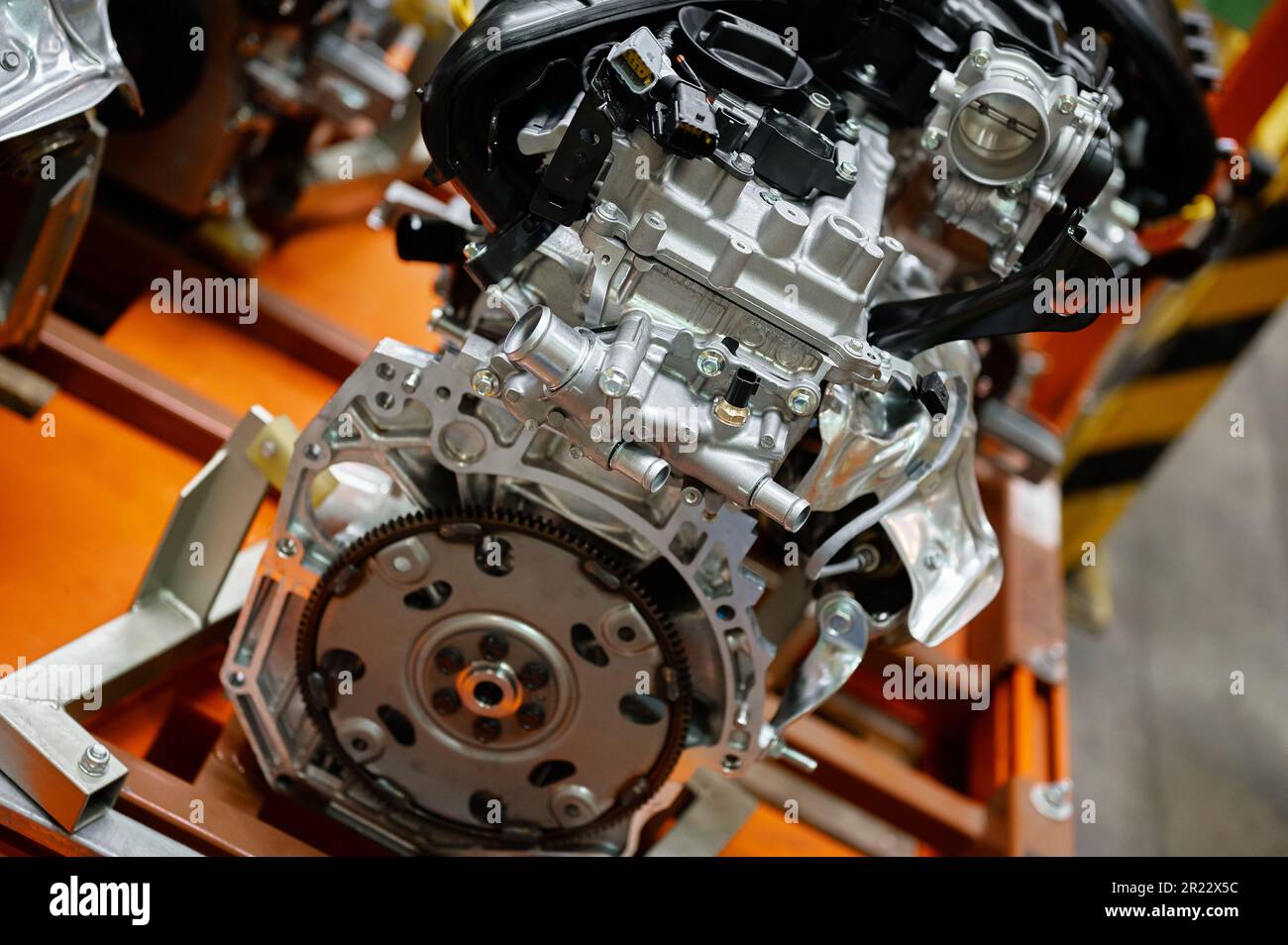 Car internal combustion engine in production plant shop Stock Photo - Alamy