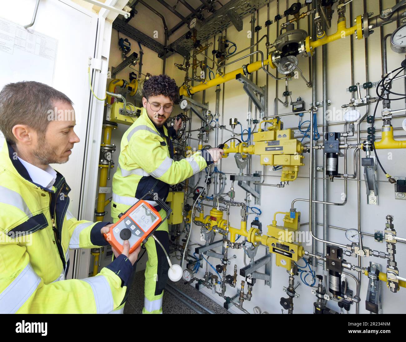 Bitterfeld Wolfen, Germany. 08th May, 2023. In the "hydrogen village ...