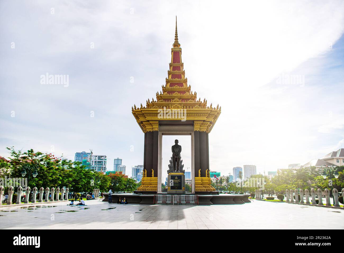 PHNOM PENH, CAMBODIA - AUGUST 02, 2017: A bronze statue of the late King Father Norodom Sihanouk ...