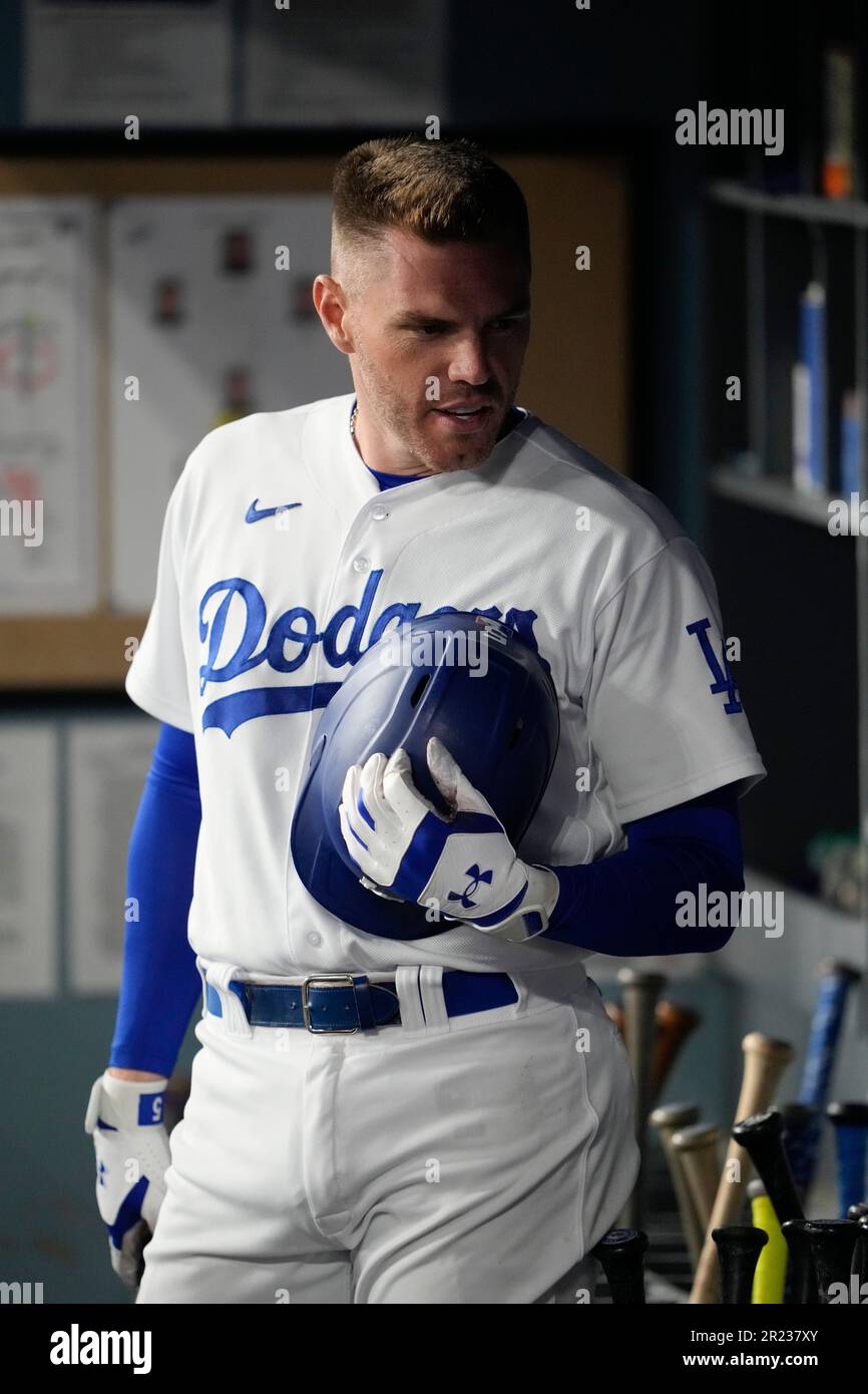 Los Angeles Dodgers' Freddie Freeman (5) prepares to bat during the ...