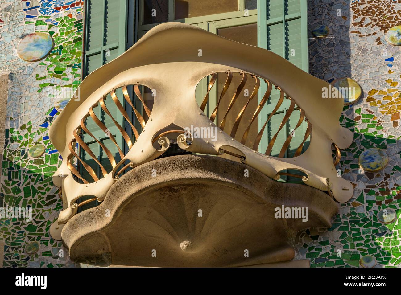 Casa batllo gaudi barcelo hi-res stock photography and images - Alamy