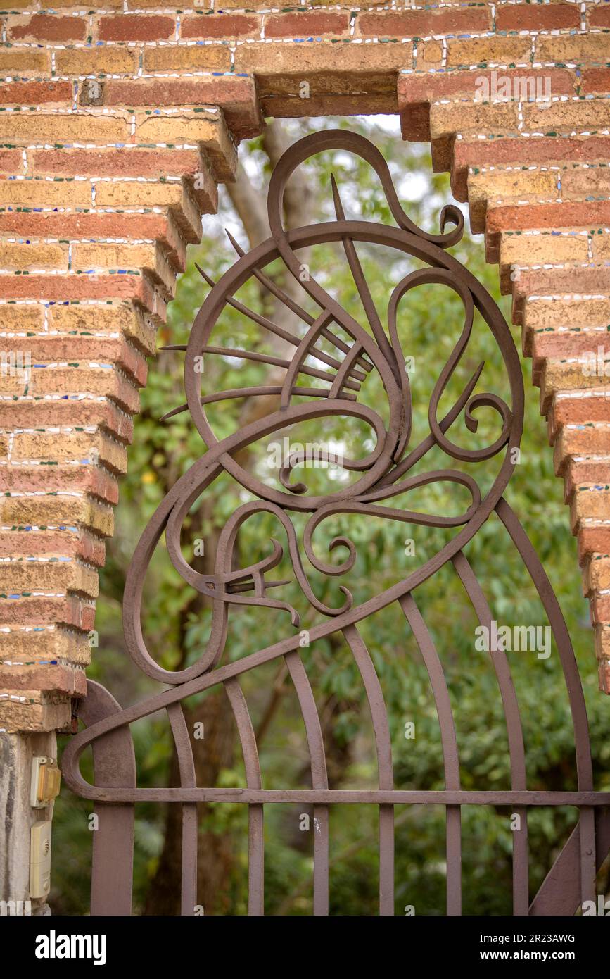 Parabolic arch hi-res stock photography and images - Alamy