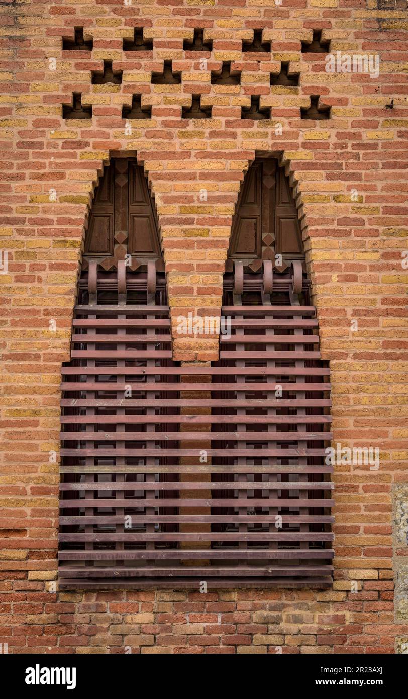 Arch with a parabolic shape hi-res stock photography and images - Alamy