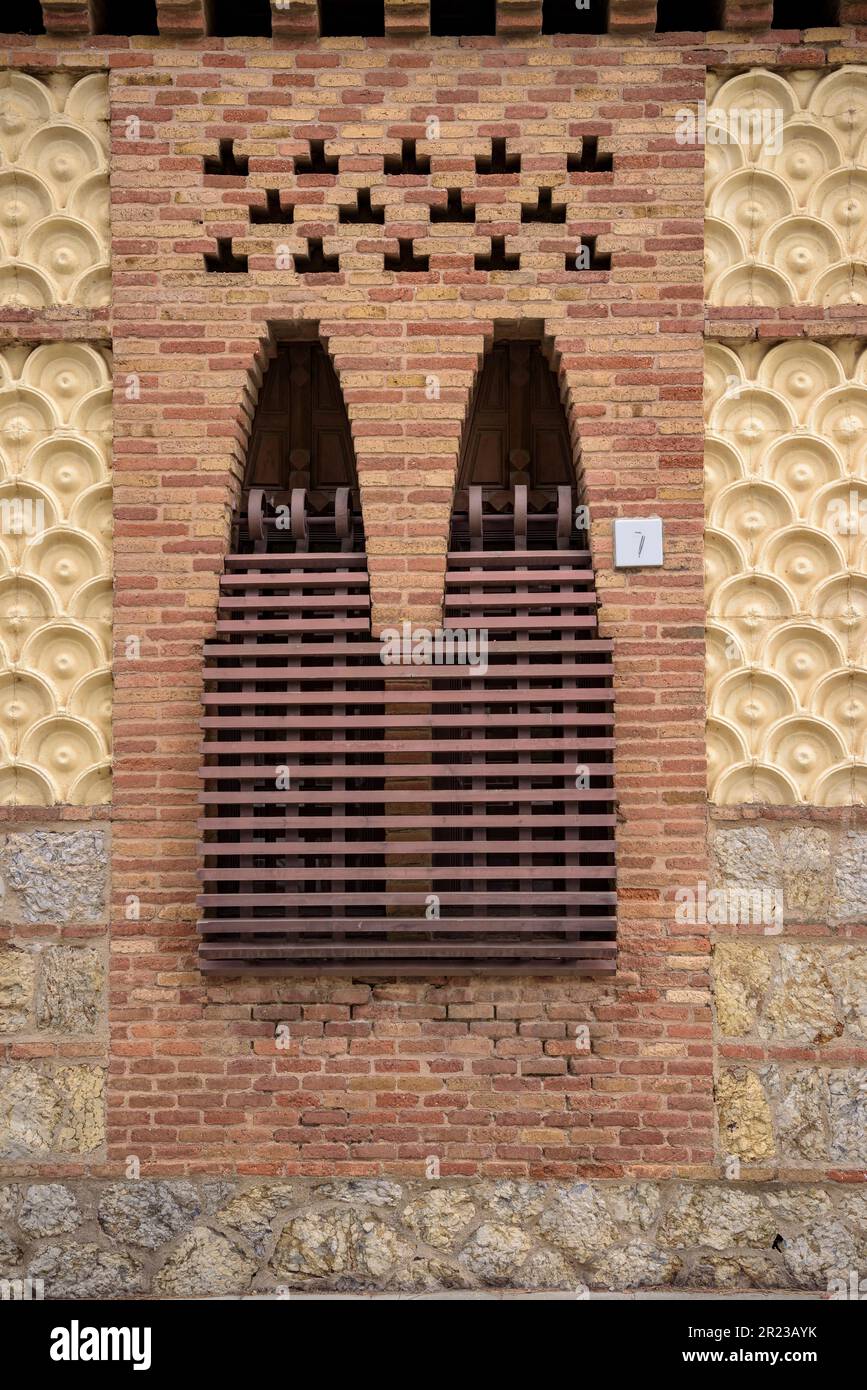 Arch with a parabolic shape hi-res stock photography and images - Alamy