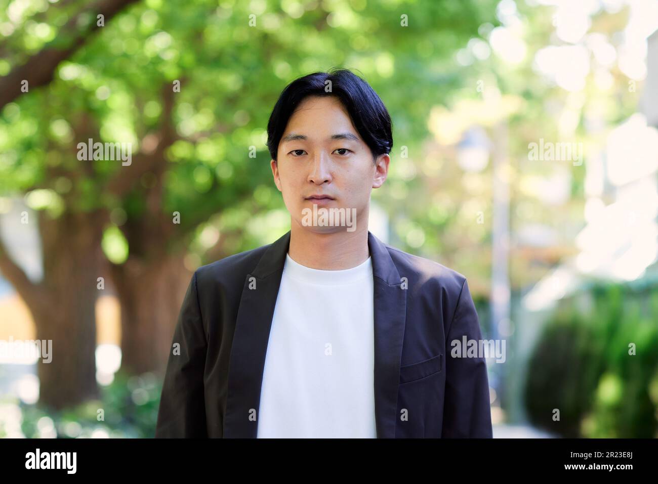 Japanese man portrait in downtown Tokyo Stock Photo - Alamy