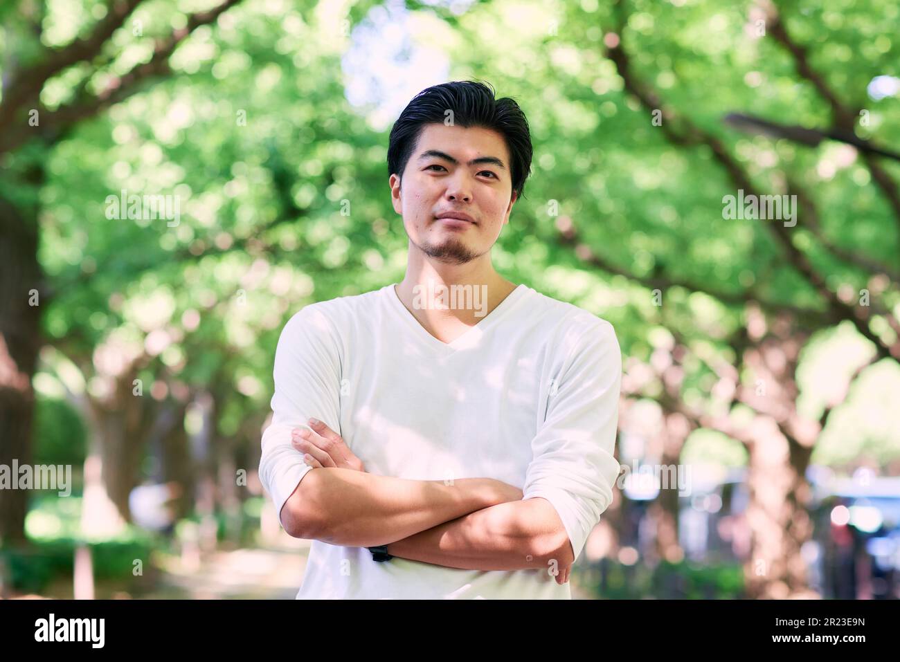 Japanese man portrait in downtown Tokyo Stock Photo - Alamy