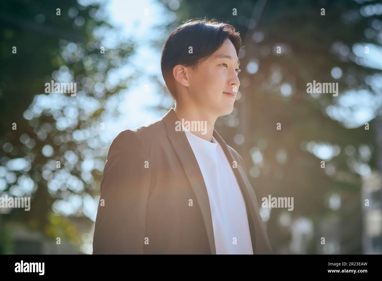 Japanese man portrait in downtown Tokyo Stock Photo - Alamy