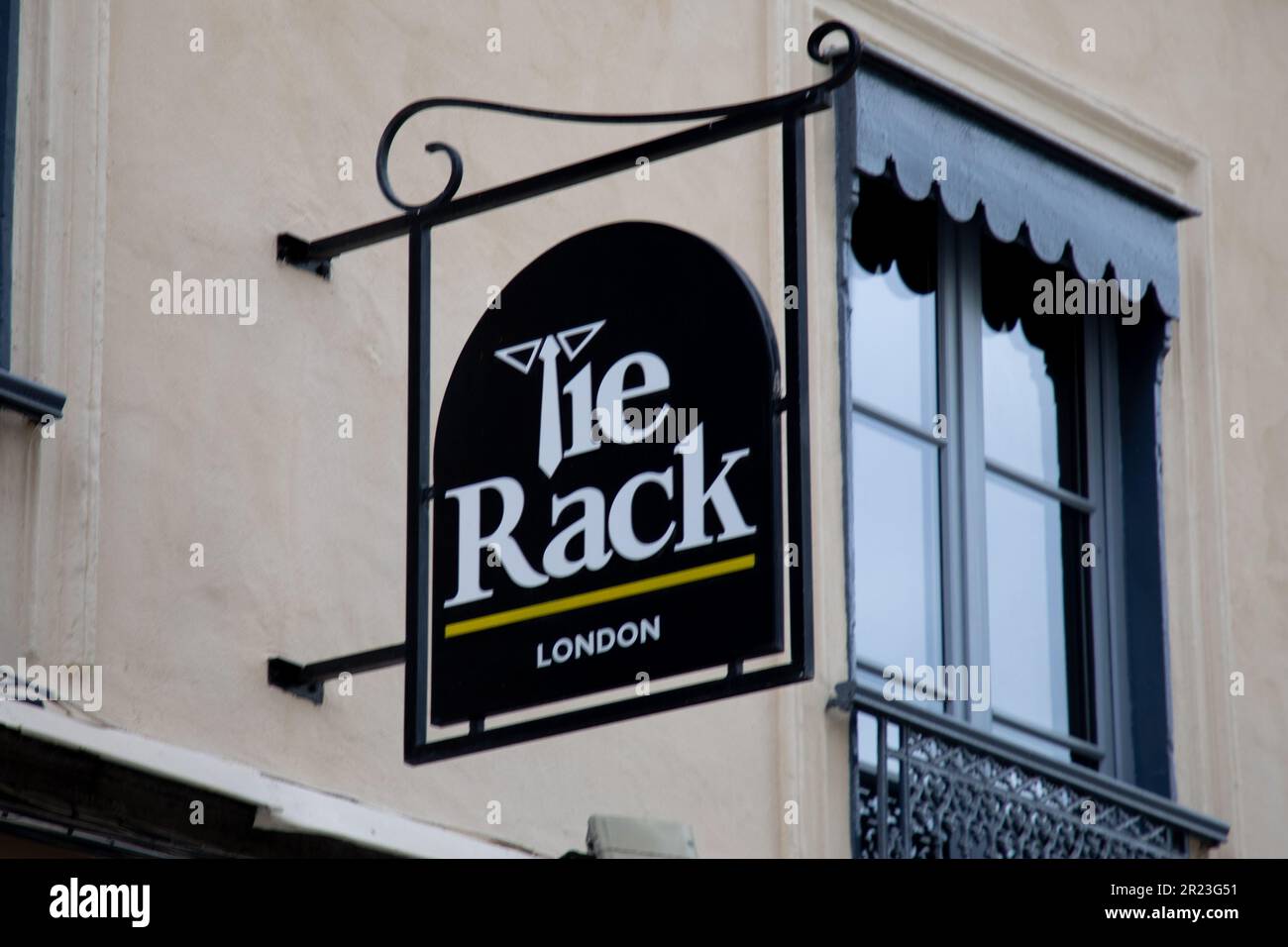 Tie rack logo hi-res stock photography and images - Alamy