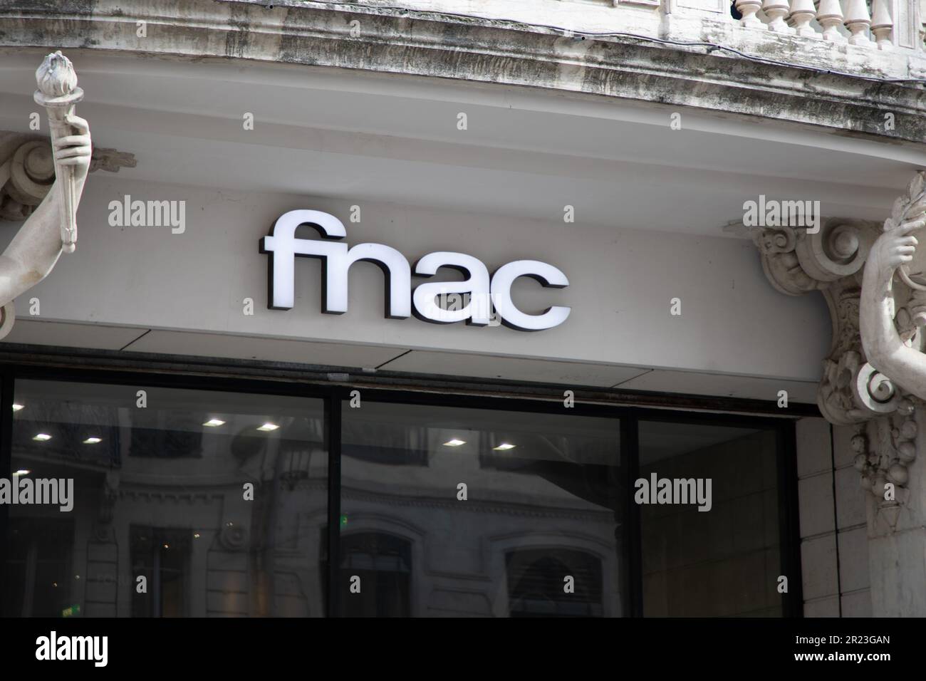 Fnac brand hi-res stock photography and images - Alamy