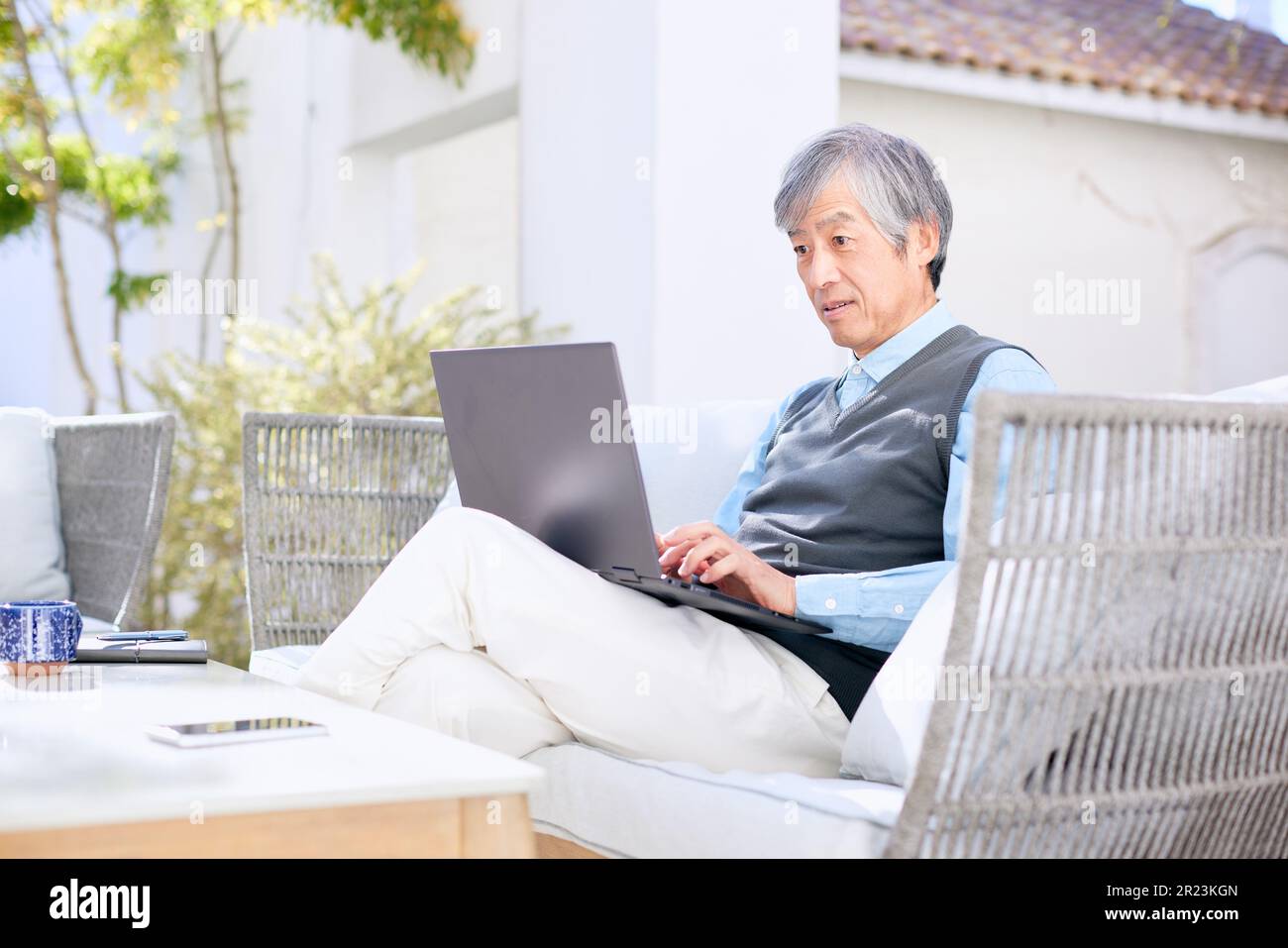 Japanese senior man Stock Photo - Alamy