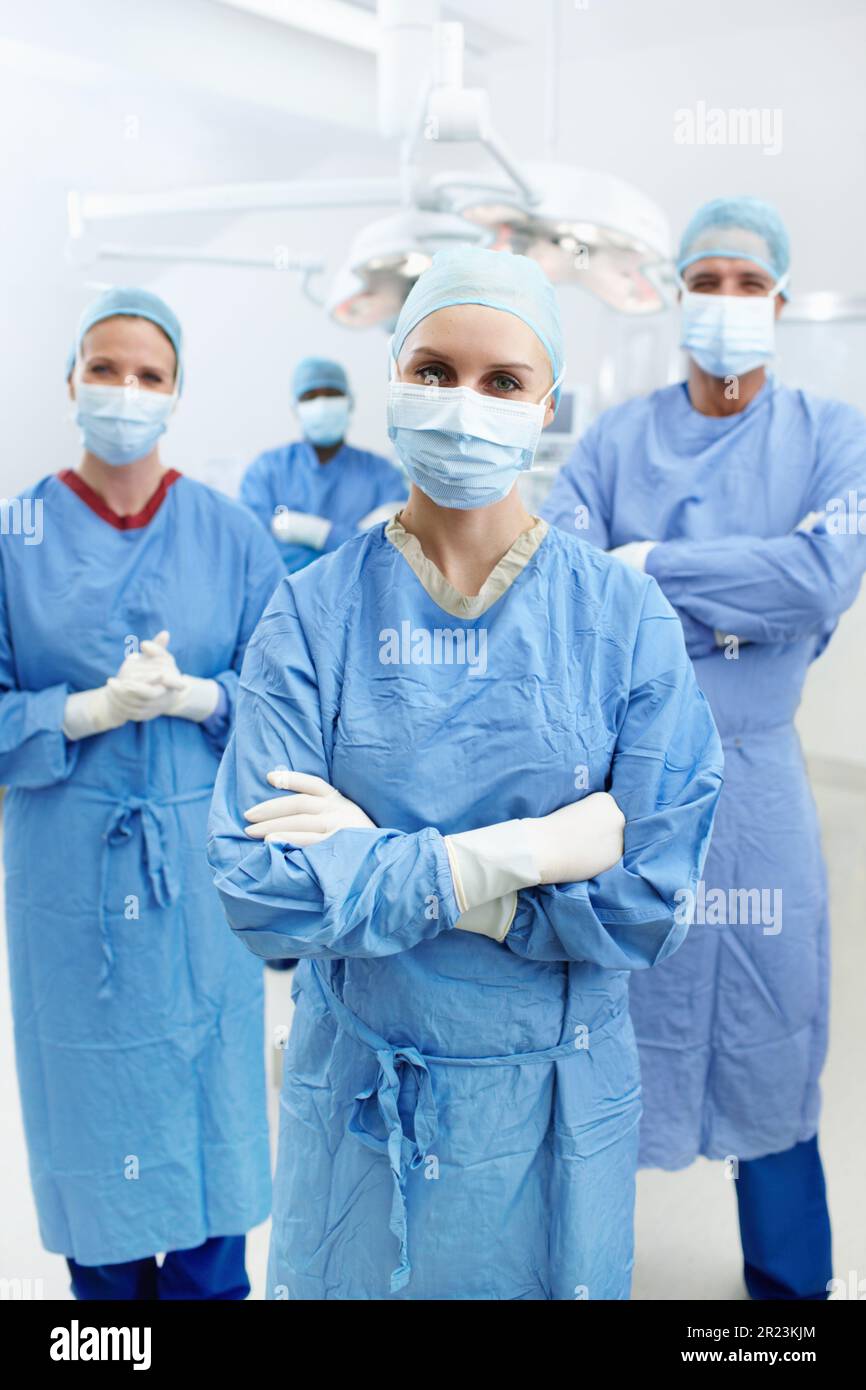 Male nurse in operating theatre hi-res stock photography and images - Alamy