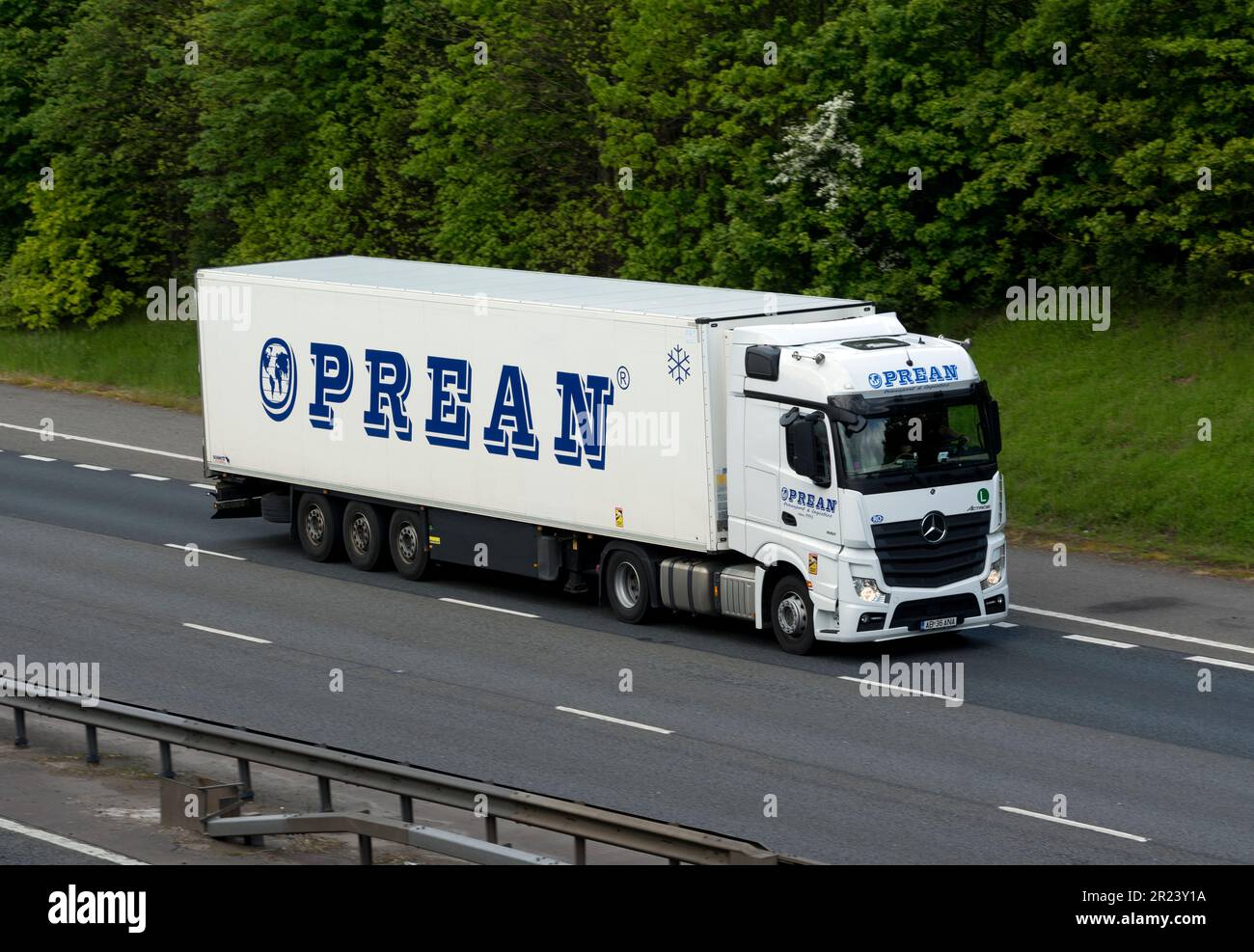 Prean lorry on the M40 motorway, Warwickshire, UK Stock Photo - Alamy