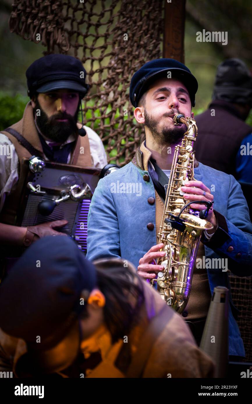 Old Time Sailors performing at Trebah Garden Amphitheatre in Cornwall ...