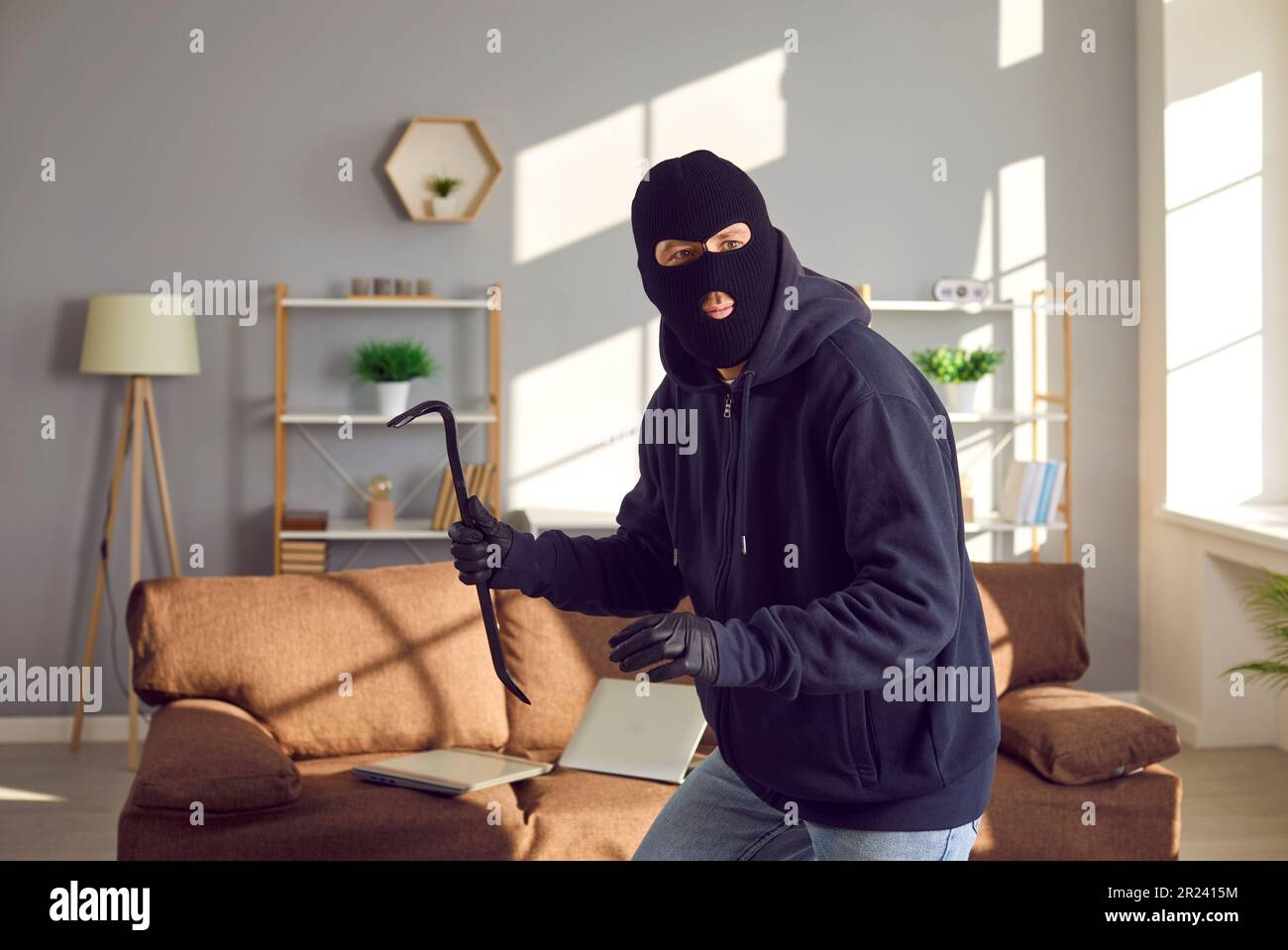 Burglar breaks hi-res stock photography and images - Alamy