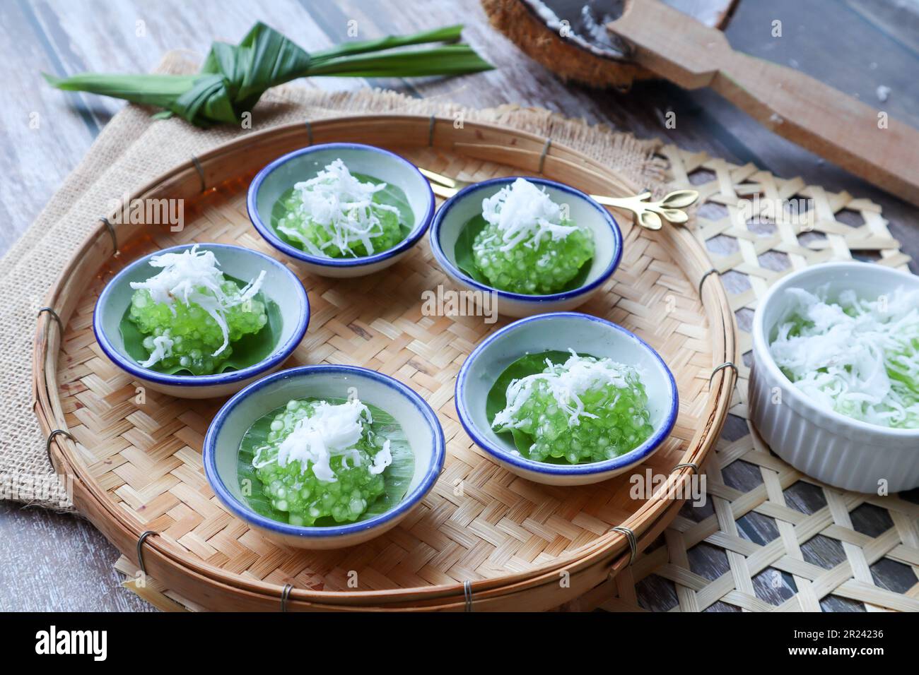 Yok Manee - Thai dessert of pandanus tapioca pearls pudding with ...