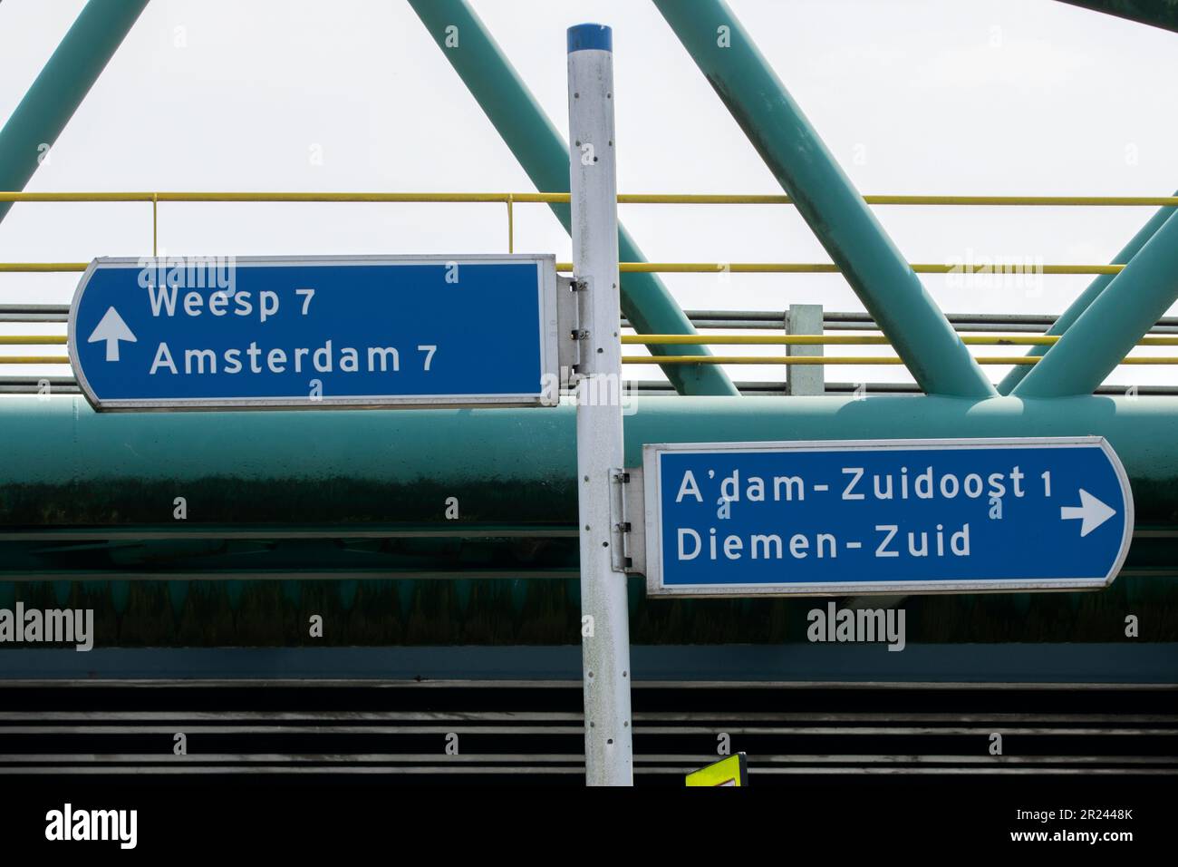 Direction arrows distance signs hi-res stock photography and images - Alamy