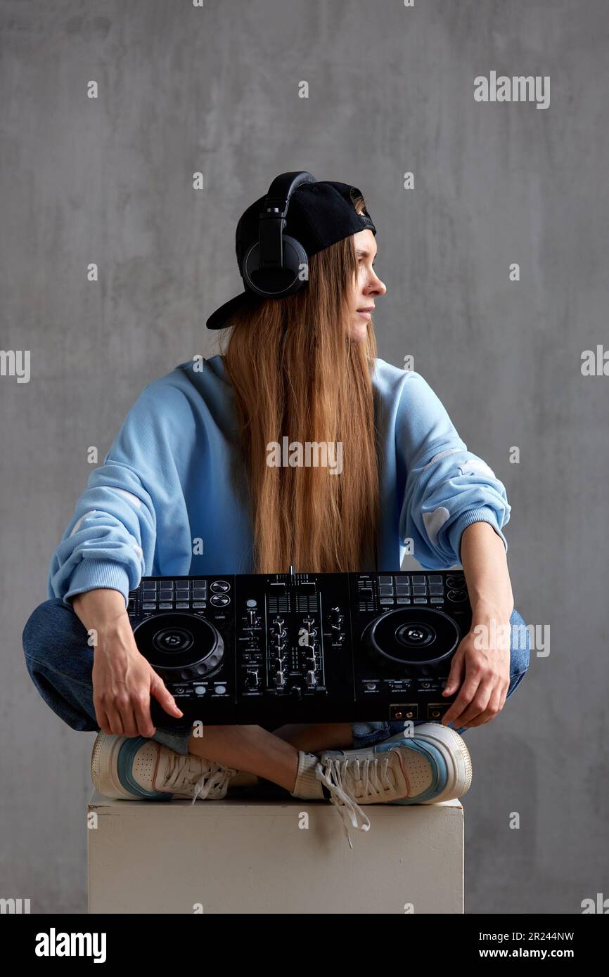 White girl sitting switch hi-res stock photography and images - Alamy