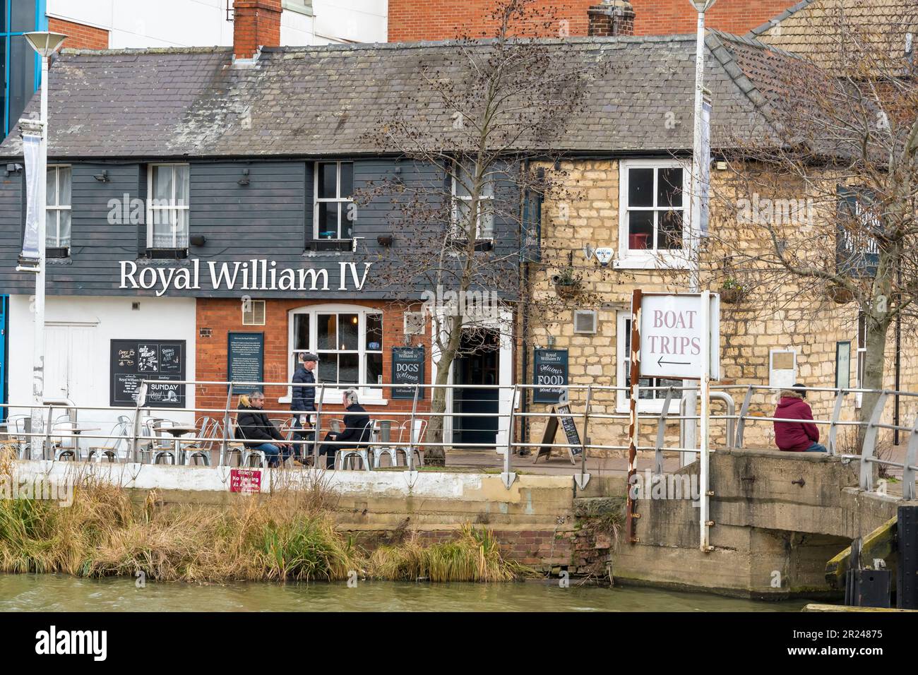 Royal William IV public house and retaurant Brayford Wharf North ...