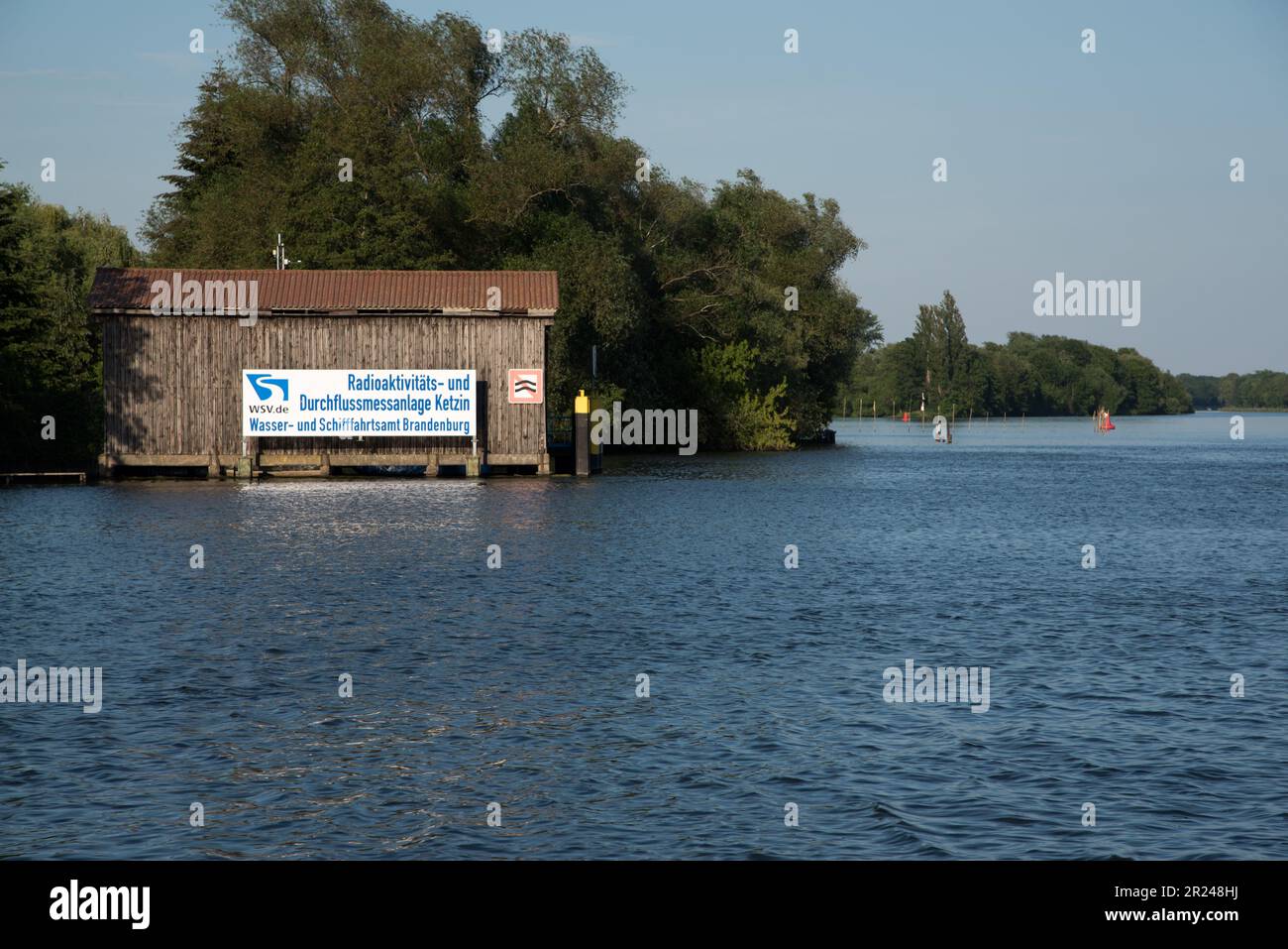 The radioactivity and flow measuring system of the Wasserstrassen- und ...