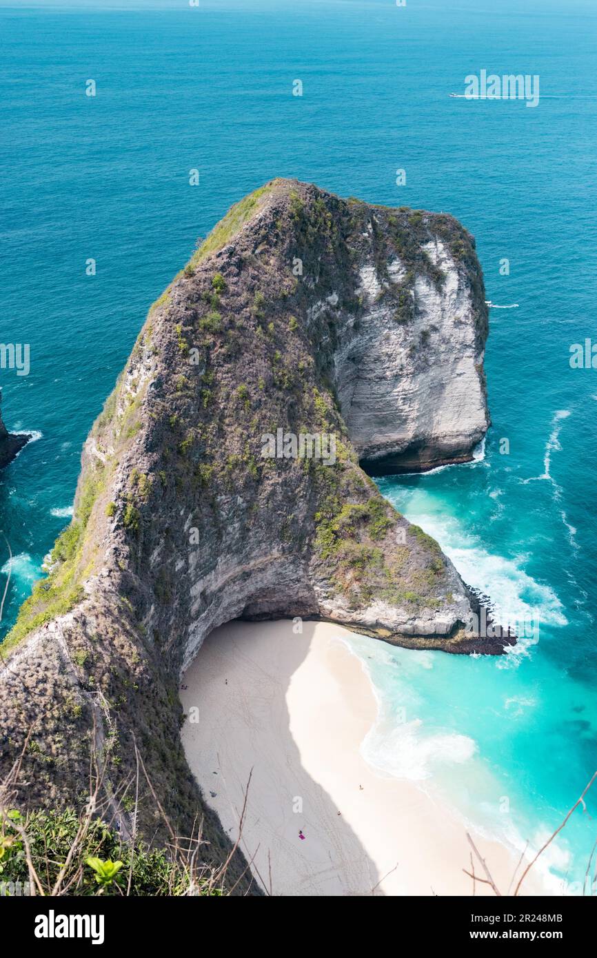 Kelingking beach wave sea hi-res stock photography and images - Alamy
