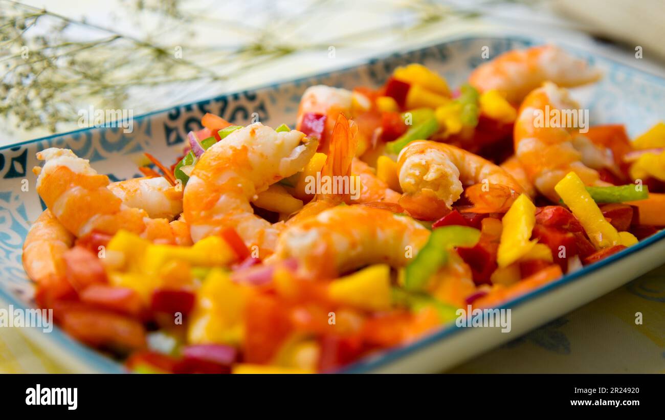 Raw mango shrimp salad hi-res stock photography and images - Alamy
