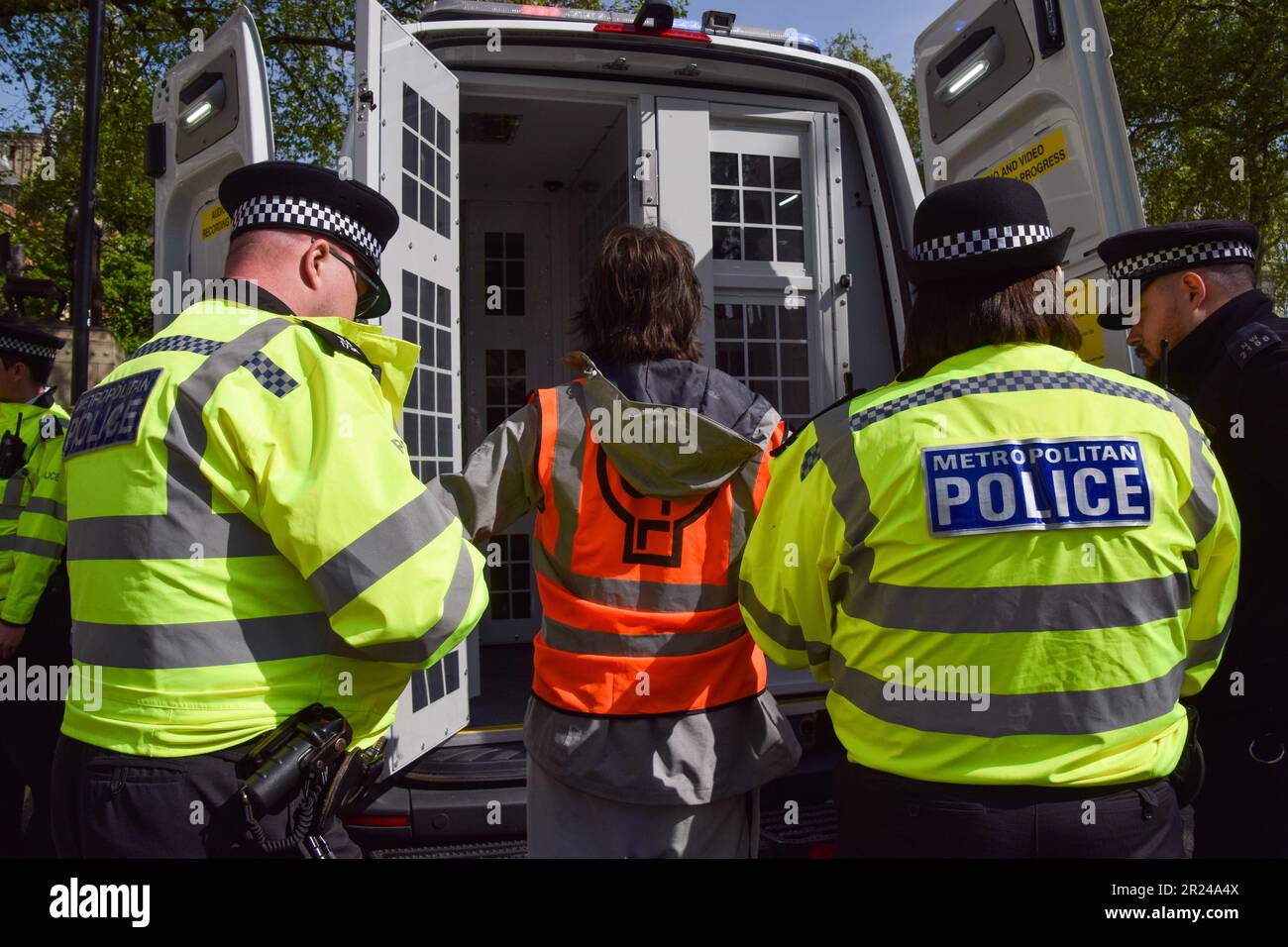 London, England, UK. 17th May, 2023. Police officers arrest Just Stop ...