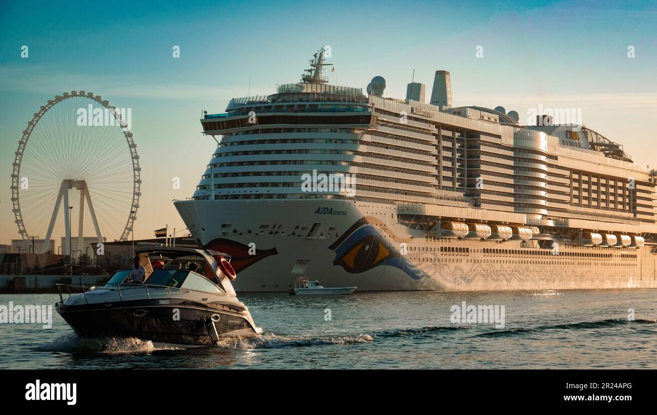 Aida cosma hi-res stock photography and images - Alamy