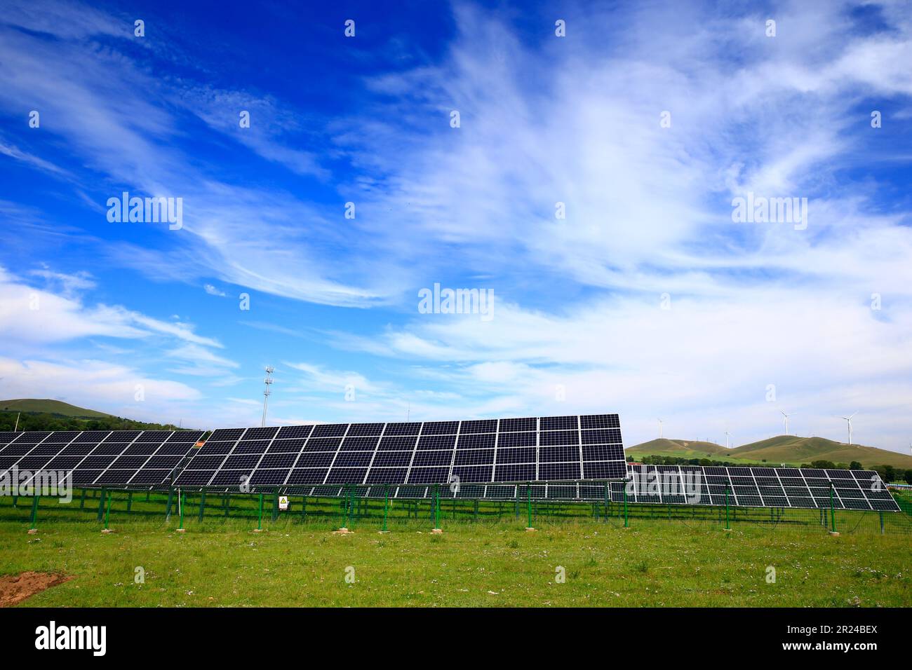 Solar photovoltaic panels and solar photovoltaic power generation ...