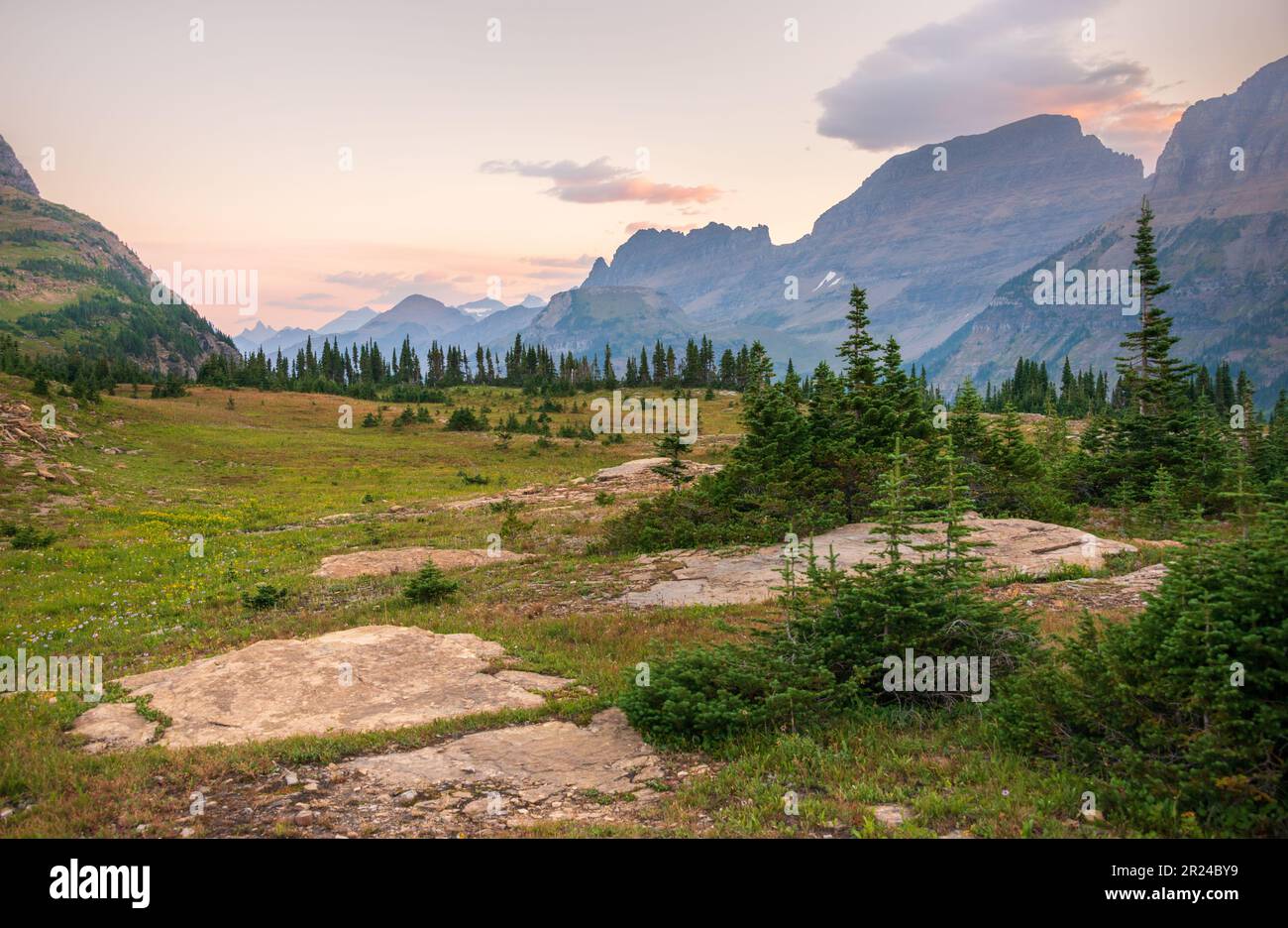 Hidden Lake Overlook, Glacier National Park in Montana Stock Photo - Alamy