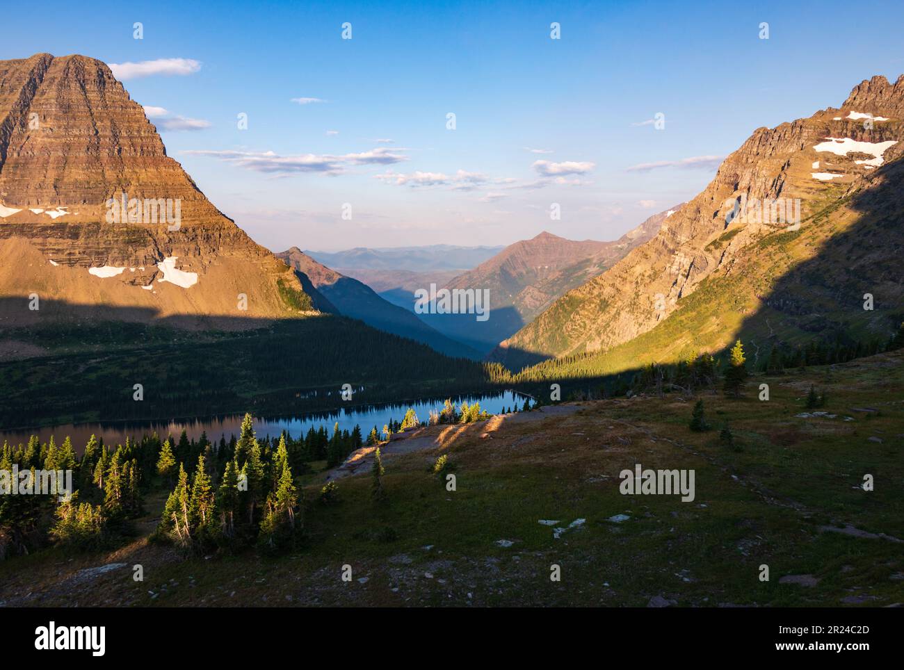 Hidden Lake Overlook, Glacier National Park in Montana Stock Photo - Alamy