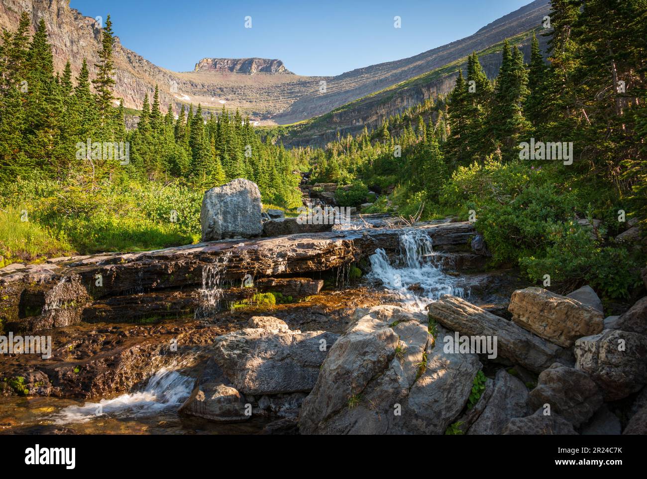 Roadside Overlook Along Road to the Sun in Glacier National Park ...