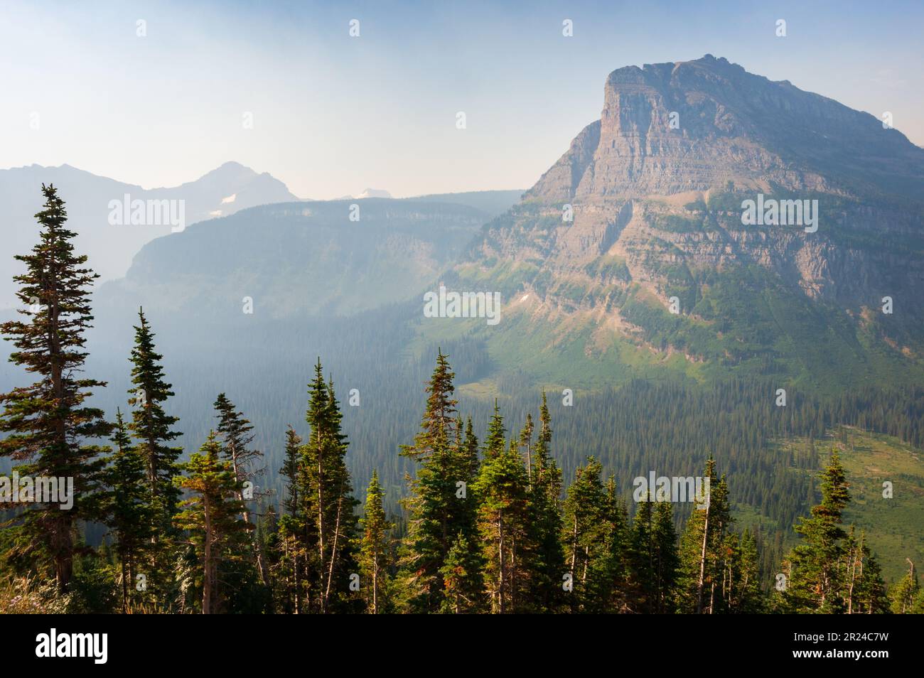 Roadside Overlook Along Road to the Sun in Glacier National Park ...