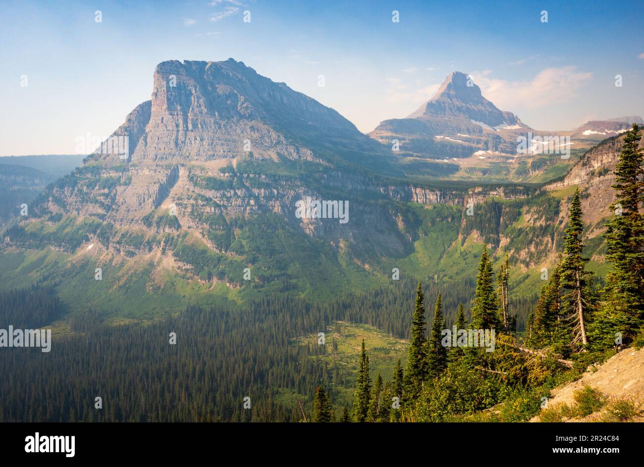 Roadside Overlook Along Road to the Sun in Glacier National Park ...