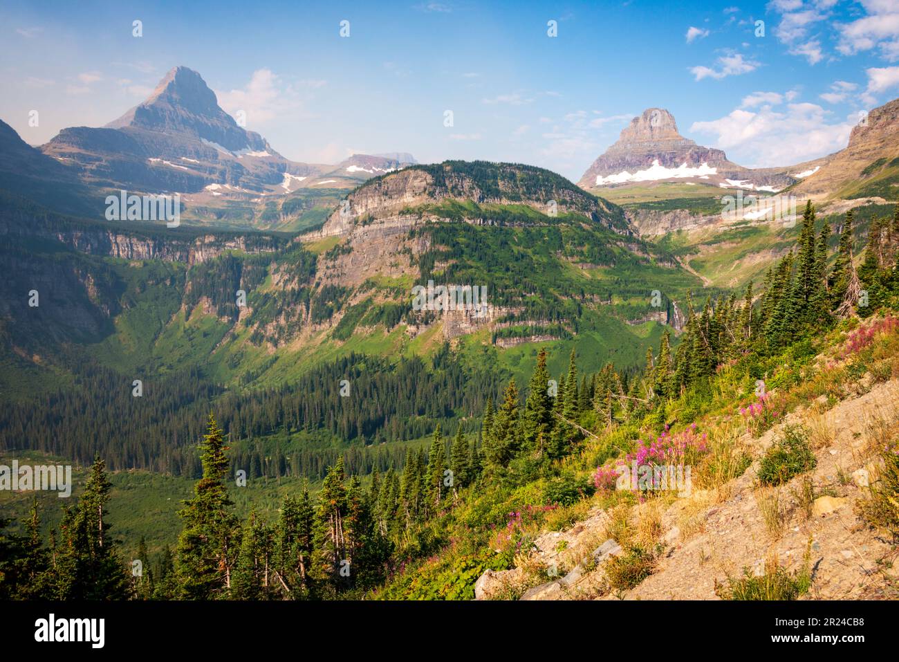 Roadside Overlook Along Road to the Sun in Glacier National Park ...