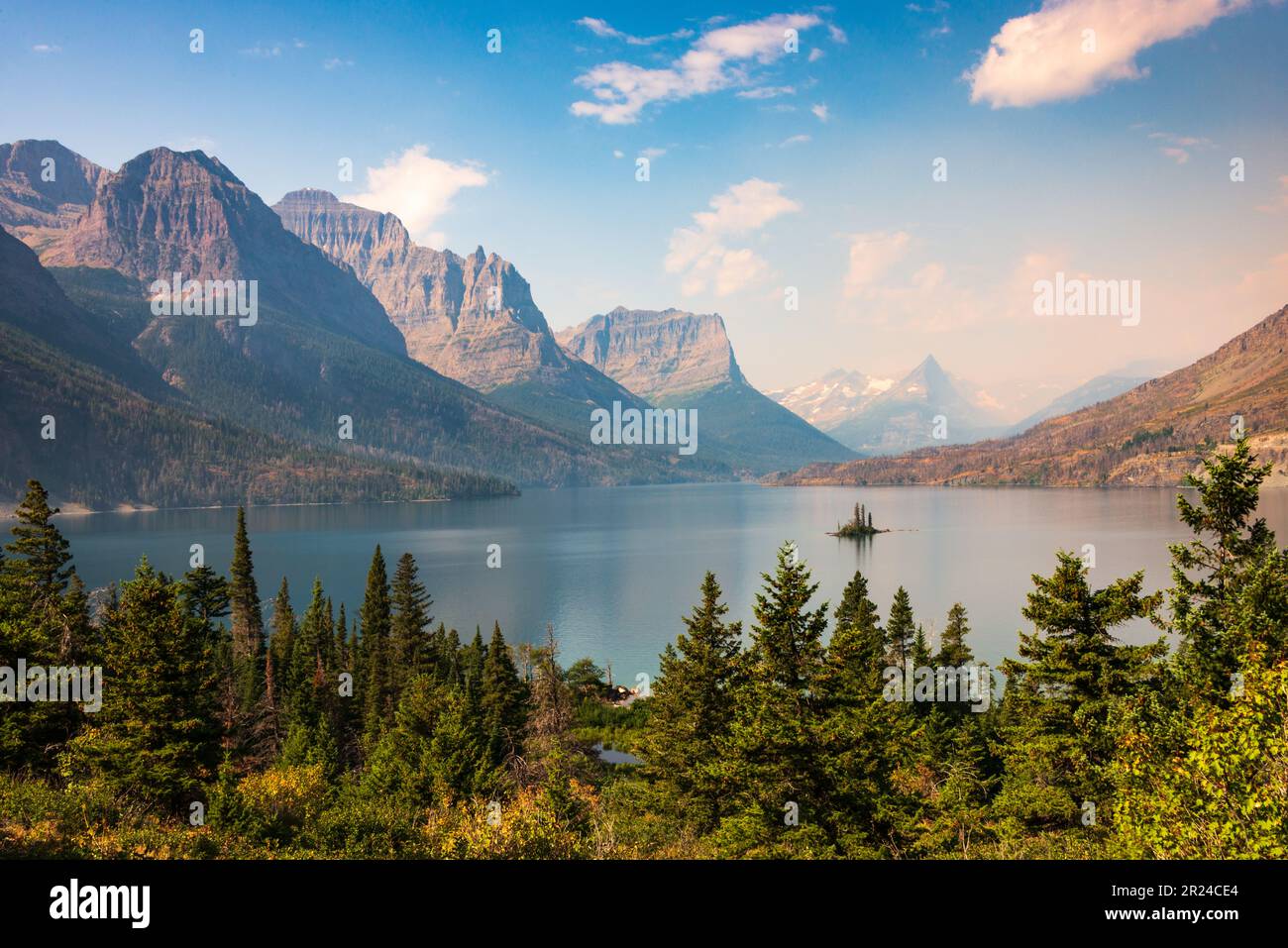 st-mary-lake-at-glacier-national-park-in-montana-stock-photo-alamy