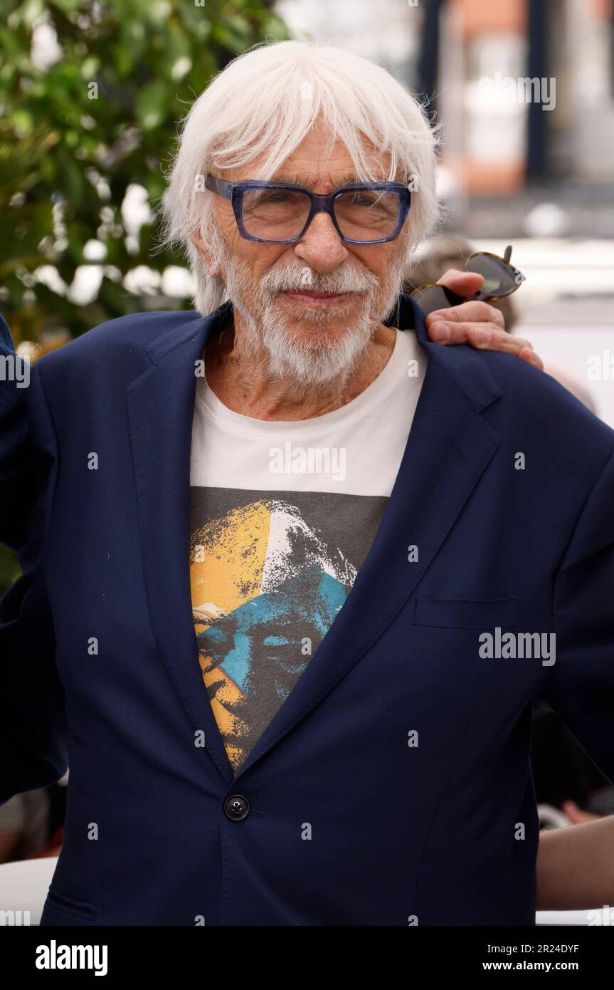Pierre Richard poses for photographers at the photo call for the film ...