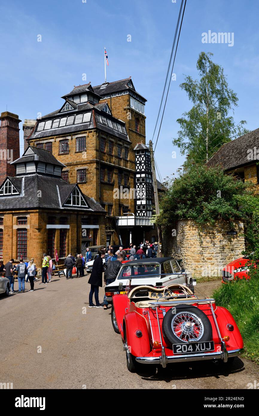 MG Classic Sports car on Static Display at Hook Norton Brewery ...