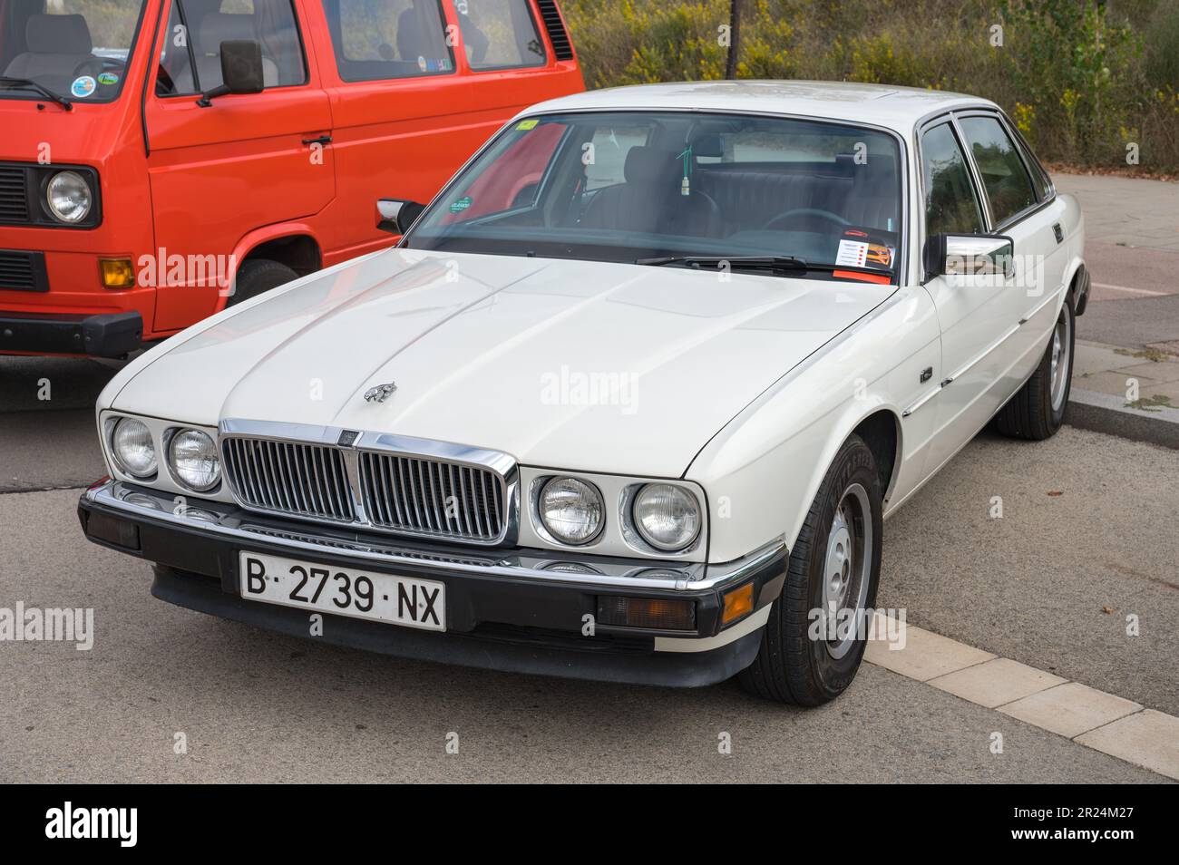 Front view of a classic white Jaguar XJ6 parked in the street Stock ...