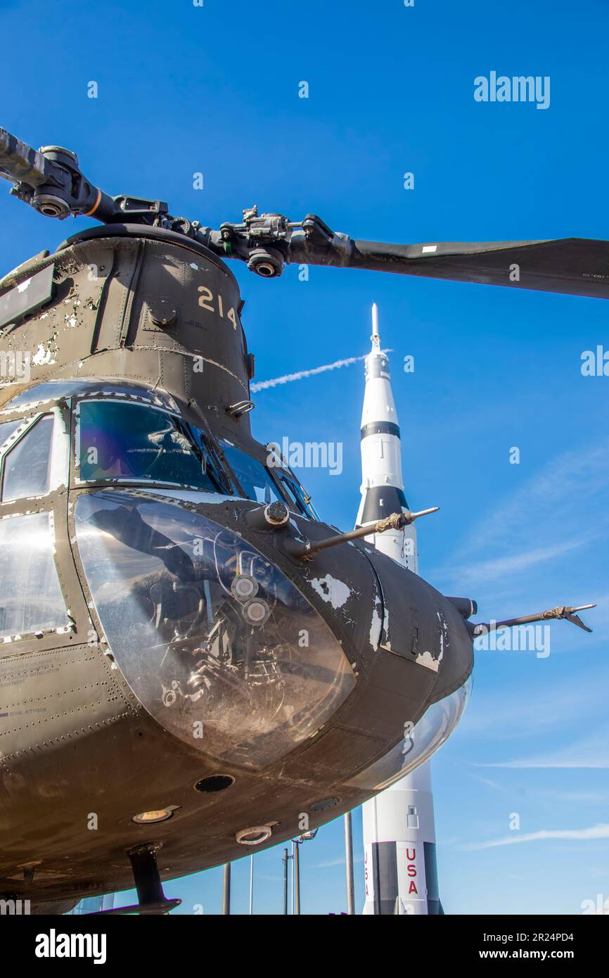 Chinook helicopter vietnam hi-res stock photography and images - Alamy