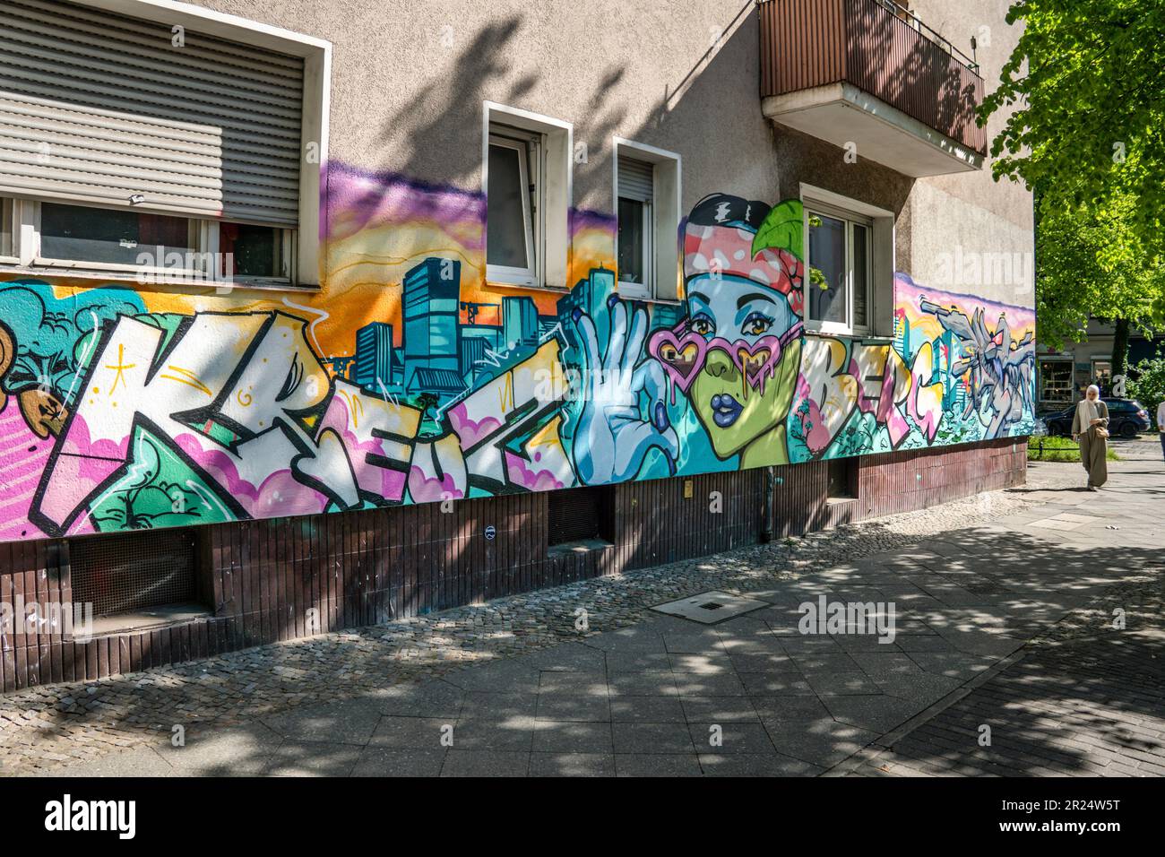 Graffiti in Berlin-Kreuzberg, Schriftzug Kreuzberg, Wandbemalung ...