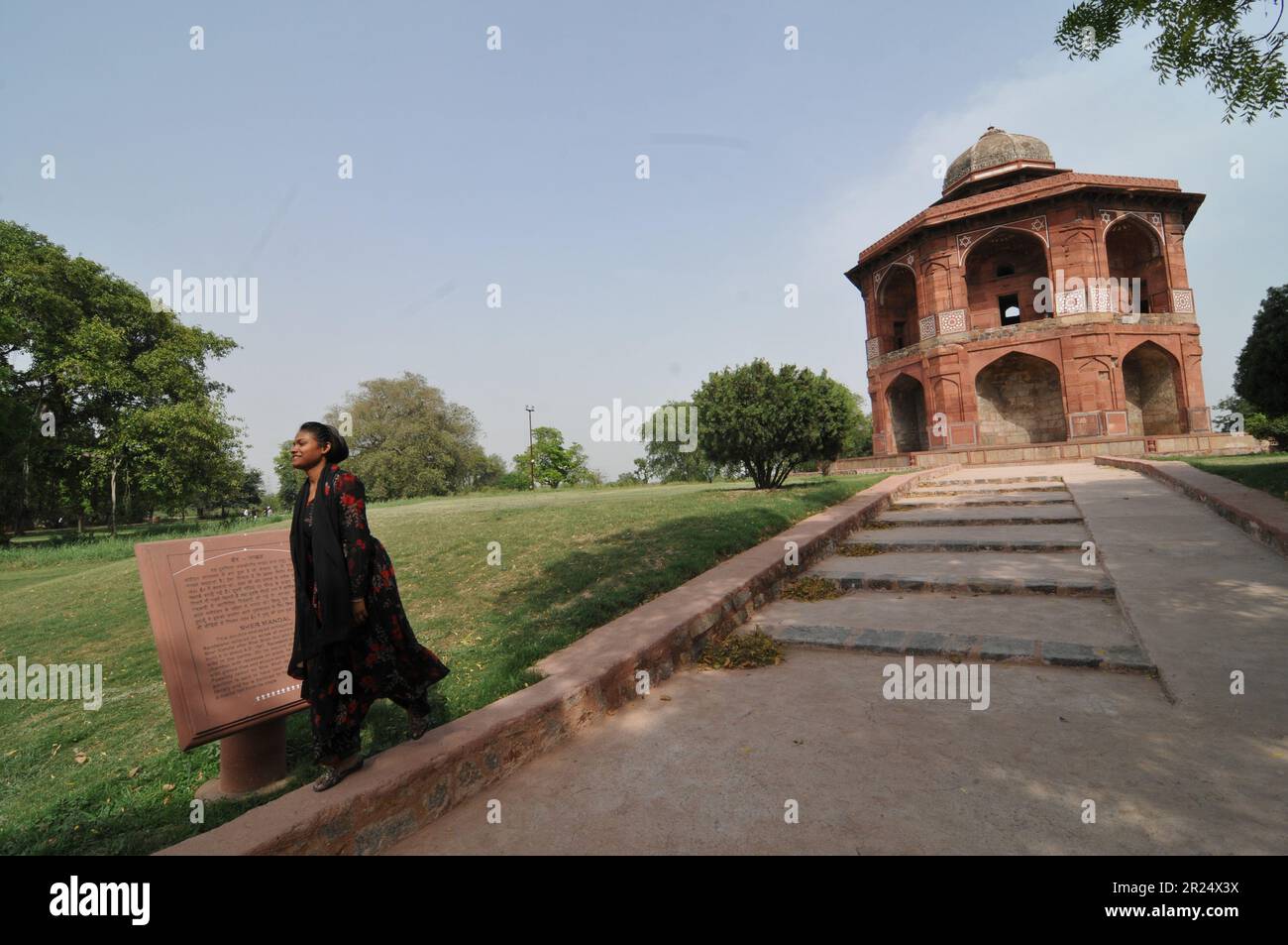 New Delhi, Delhi, India. 17th May, 2023. Girl walk in Garden under the ...