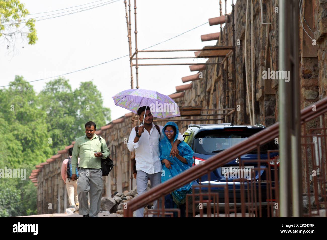 New Delhi, Delhi, India. 17th May, 2023. Girl walk in Garden under the ...