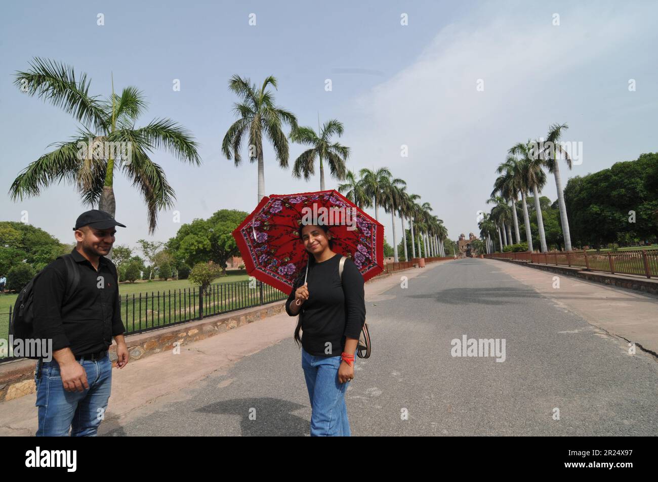 New Delhi, Delhi, India. 17th May, 2023. Youth Couple in Garden under ...