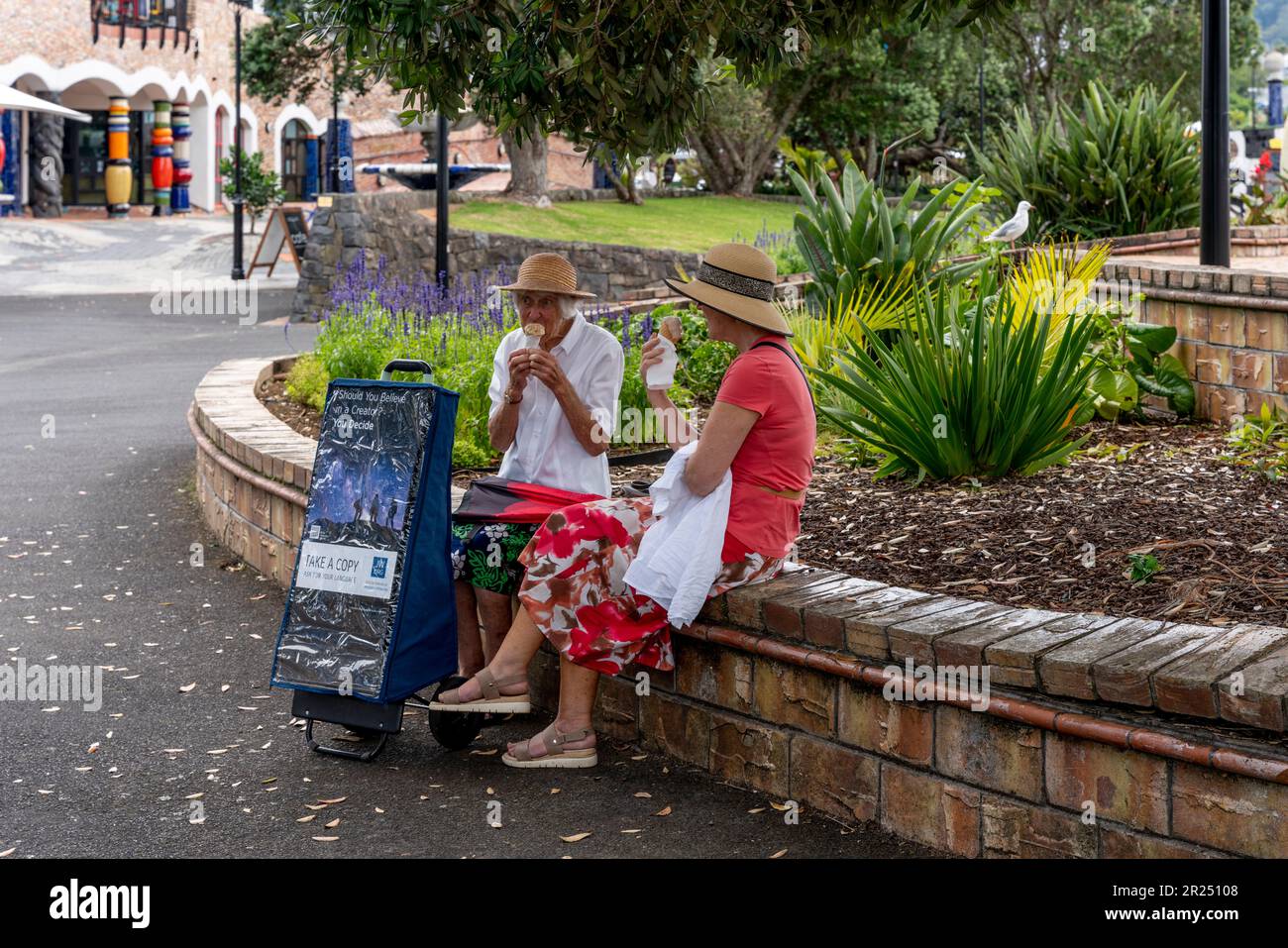 Two witnesses hi-res stock photography and images - Alamy