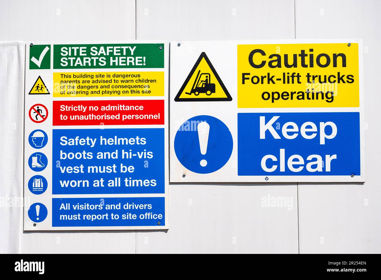 Construction site safety signs hi-res stock photography and images - Alamy