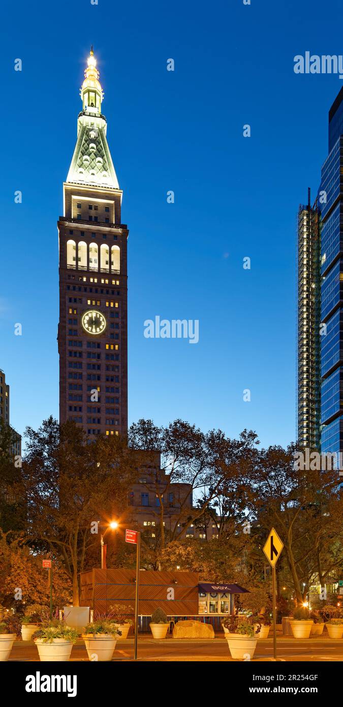 Metropolitan Life Insurance Company Tower and the companion North ...
