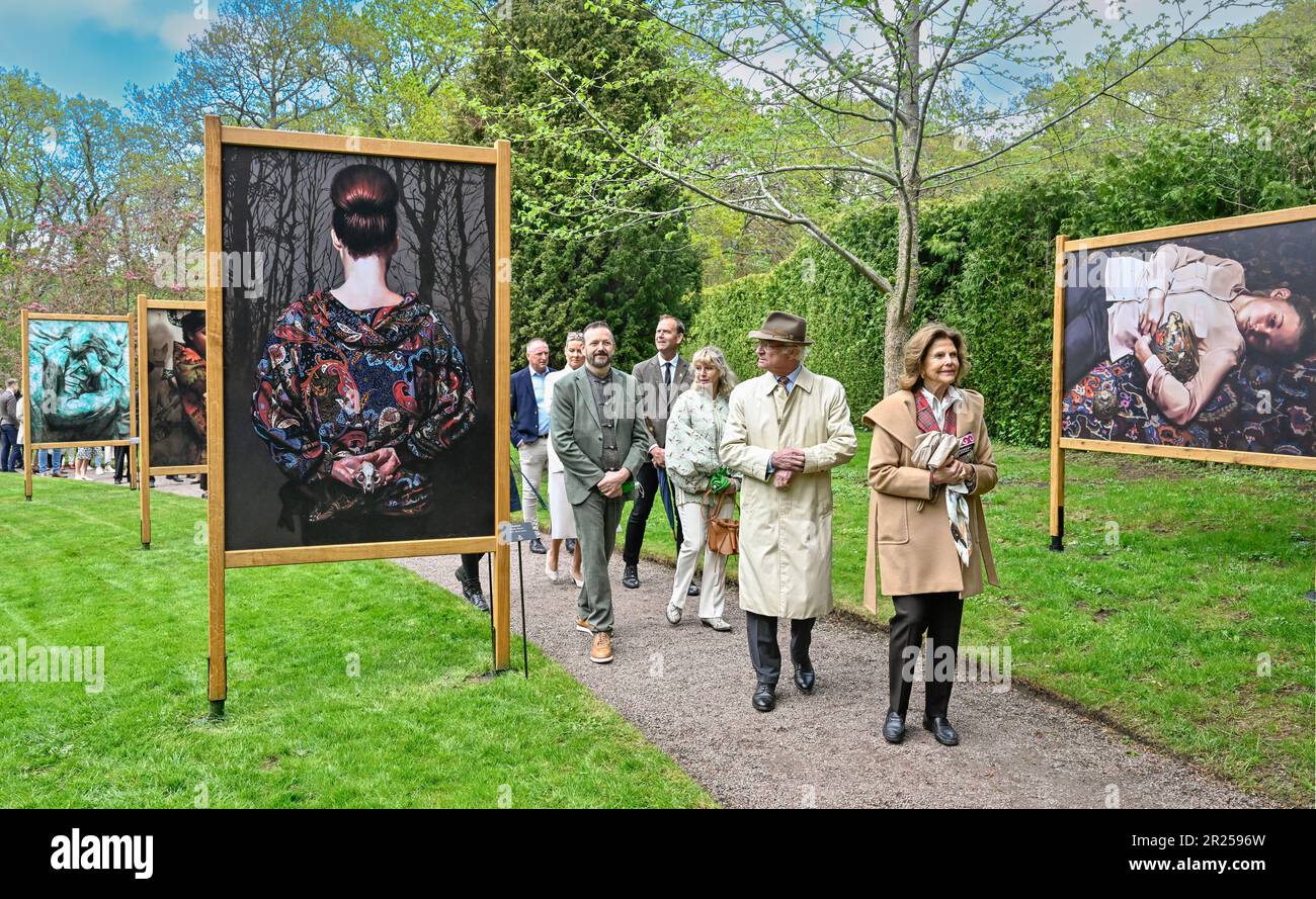 King Carl Gustaf and Queen Silvia, here with artist Markus Åkesson ...